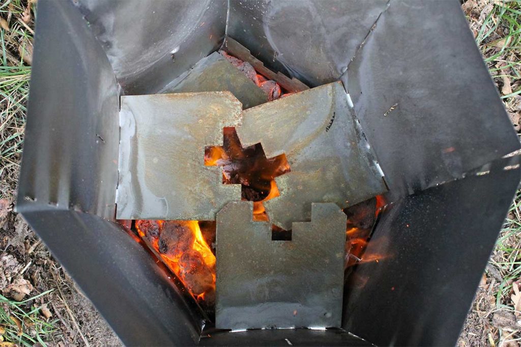 Elda upp stubbar enkelt med en stubbskorsten - Se video och bilder